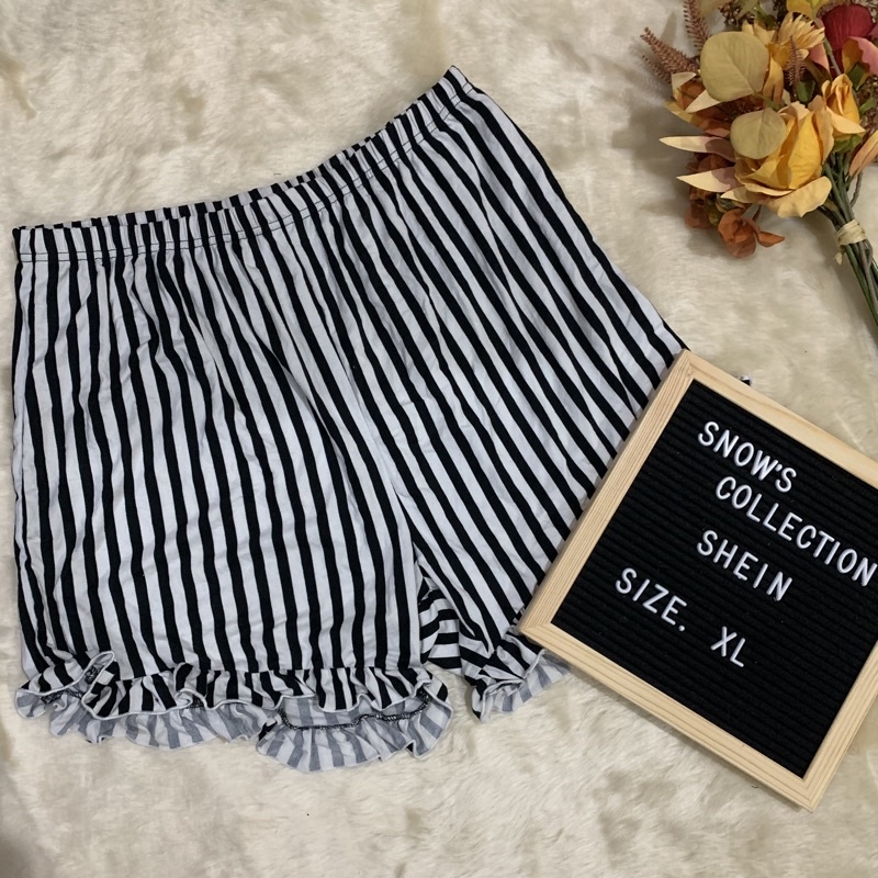 SHE~IN Black and White Stripes Short (EXTRA LARGE) | Shopee Philippines