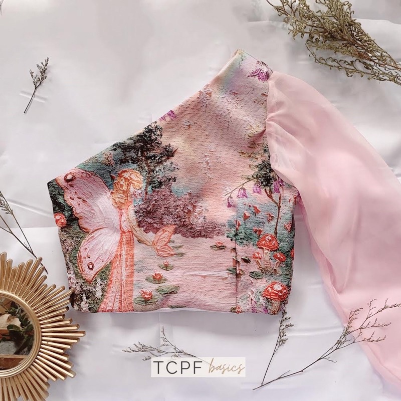 Venus Cut Top (IRIDESSA) - TCPF: BASICS | Shopee Philippines
