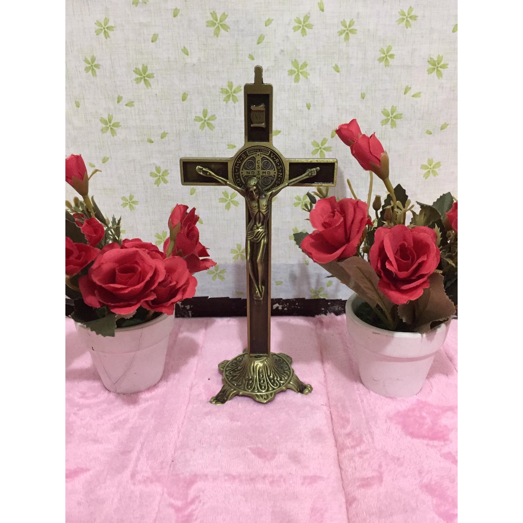 JESUS CRUCIFIX CROSS STAND 21CM . | Shopee Philippines