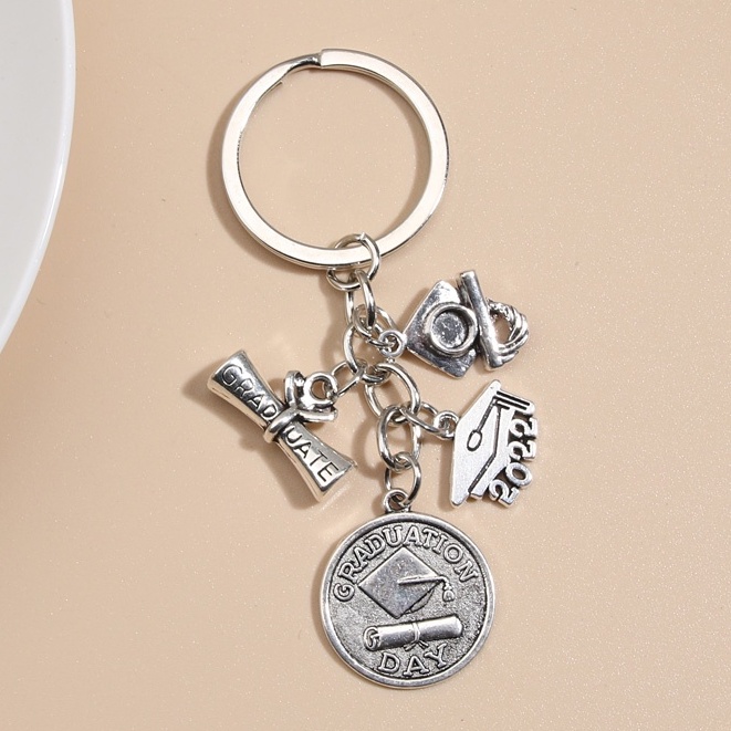 2025 Graduate Ceremony Memorial Gift Graduation Caps Key Chains Key ...