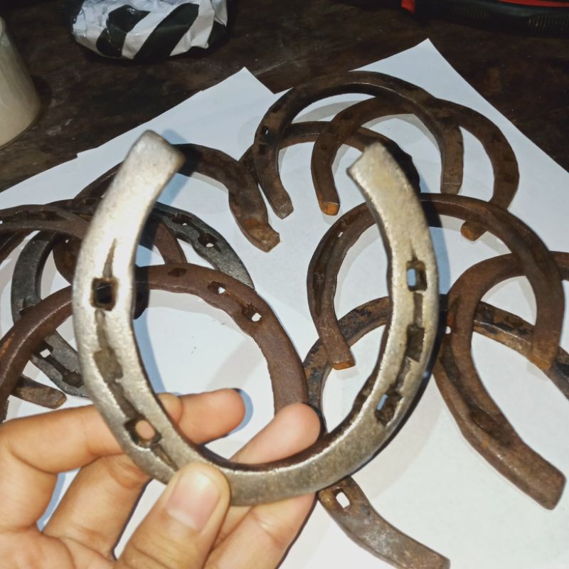 Blessed Used Horse Shoe/Bakal ng Kabayo (Lucky Charm) | Shopee Philippines