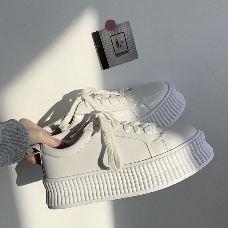 Ulzzang shoes with padded sole, white high heel boots / bread shoes ...