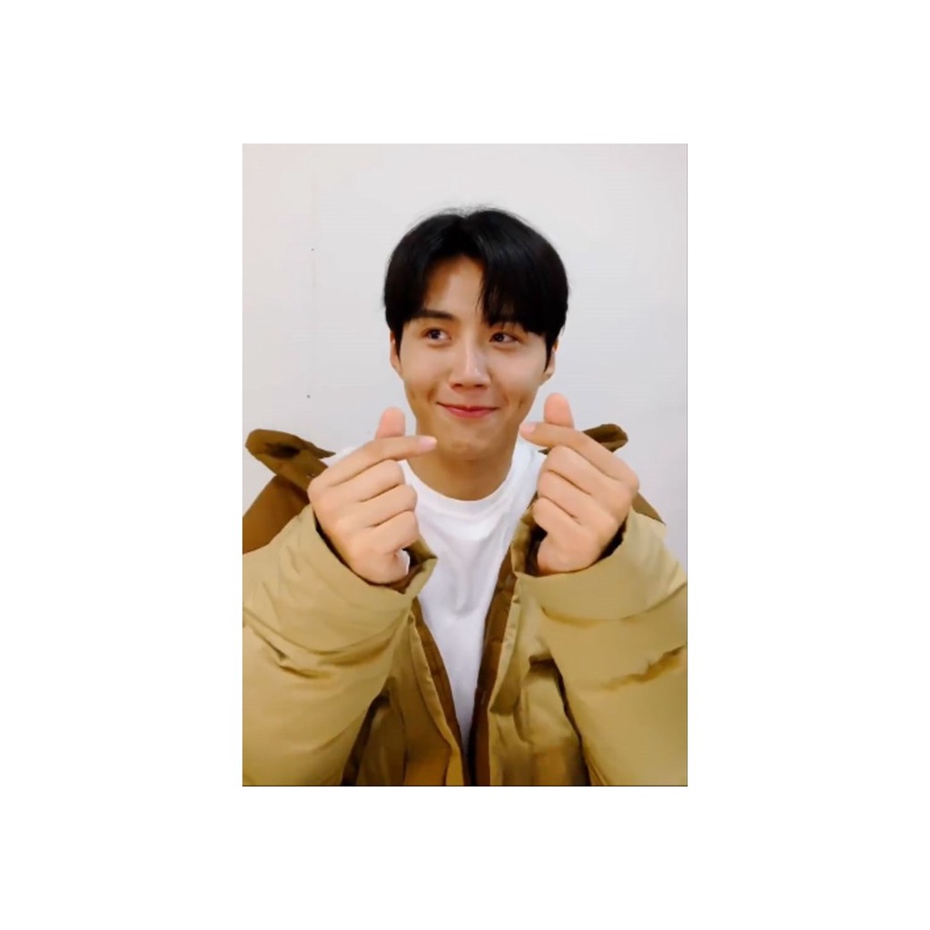 Kim Seon Ho Poster / Kim Seon Ho Posters with FREE Poster Box with FREE ...