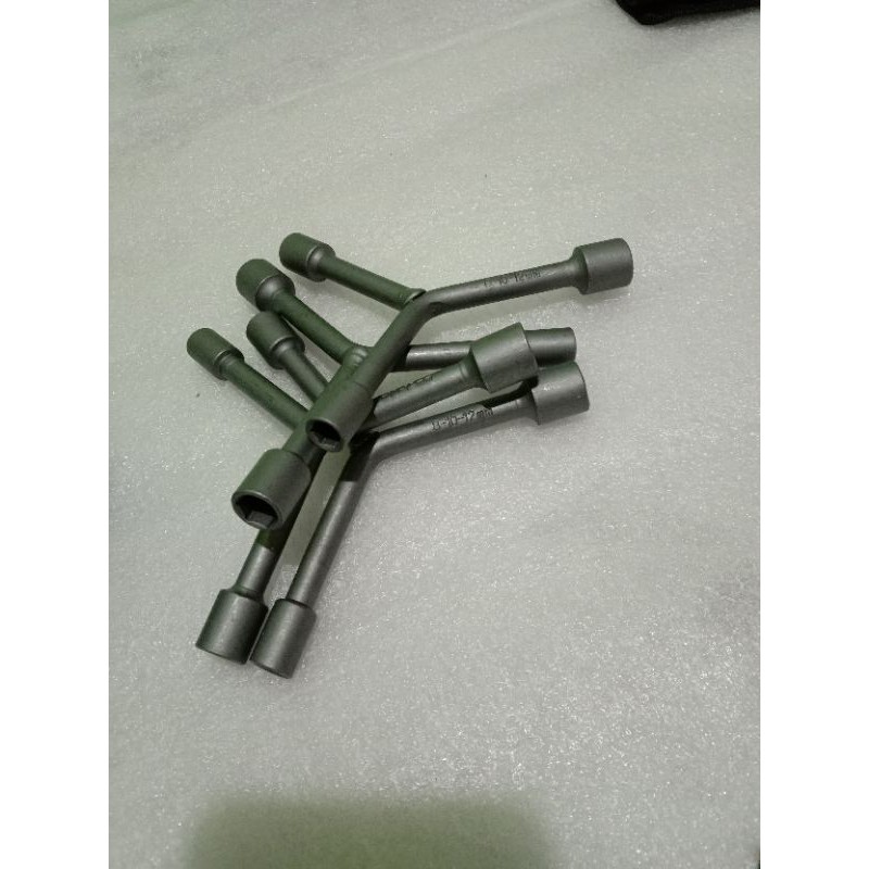 y wrench tools 3size in 1 | Shopee Philippines
