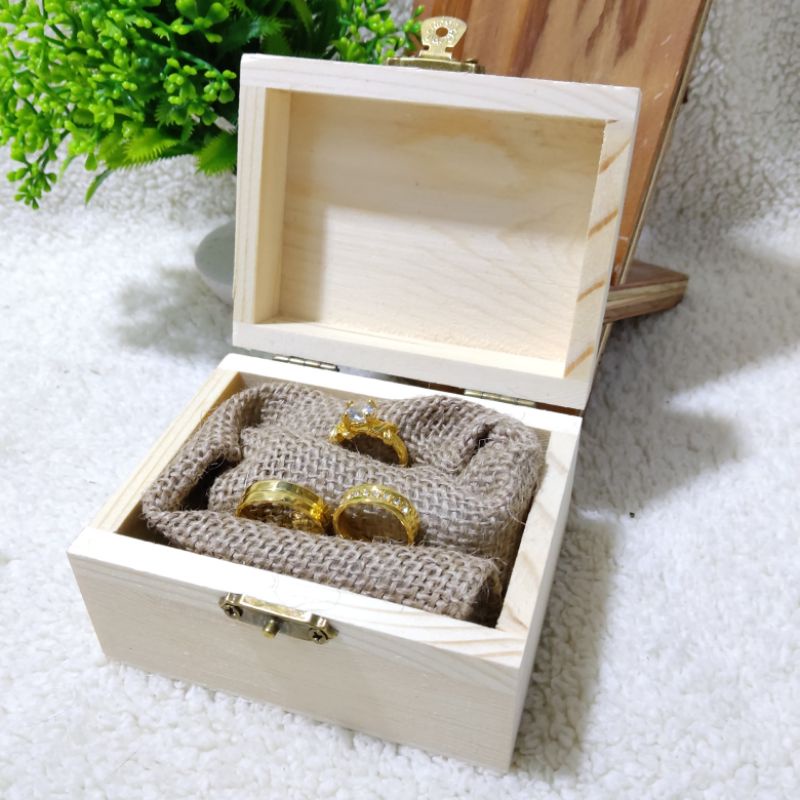 WEDDING RING BOX| Personalized Rustic Wedding & Proposal Ring Box ...