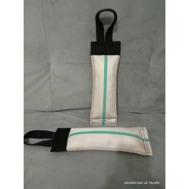 Pitbull And Big Dog Bite Toy Tug And break stick To Remove The Dog's ...