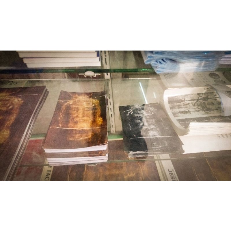 Holy Face Stampita with Prayers (2 variations) | Shopee Philippines