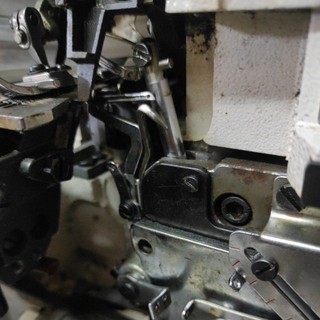 Siruba 747 4 thread Edger Upper Lower looper KL25 LG25 747 LP26 Golden Eagle hispeed sewing ...