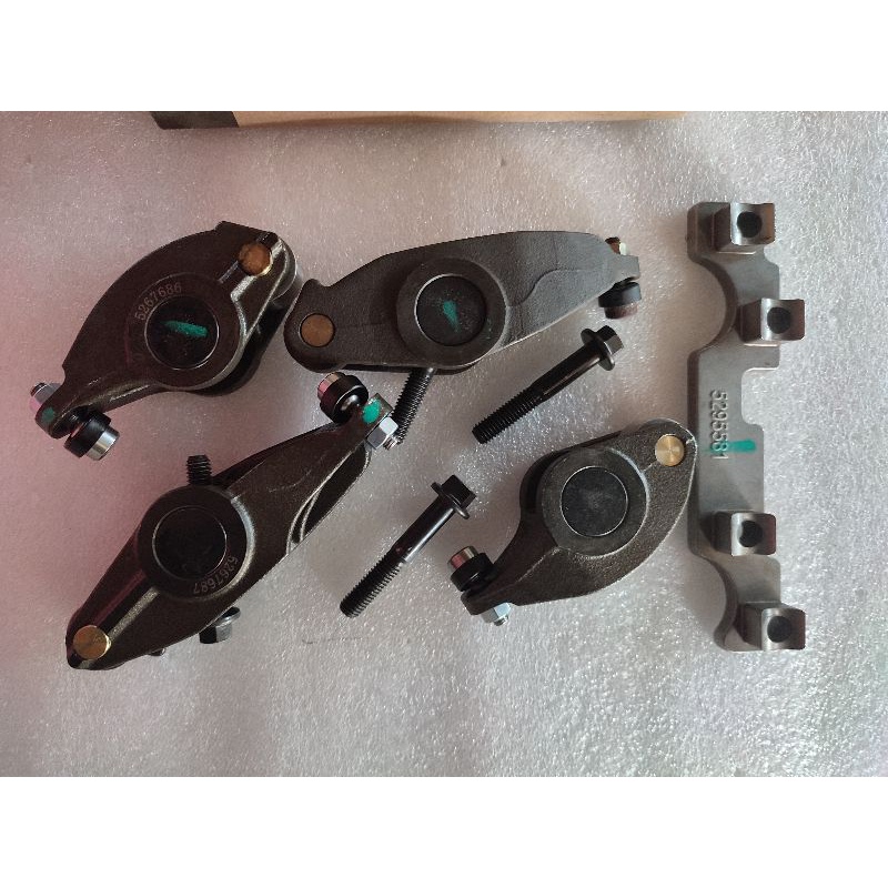 rocker arm assembly 2 exhaust 2 intake for foton traveller | Shopee ...