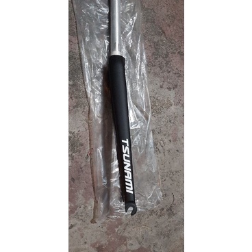 TSUNAMI ALLU FORK/GLOSSY BLACK/ MATTEBLACK/ SILVER 700C OS THREADLESS ...