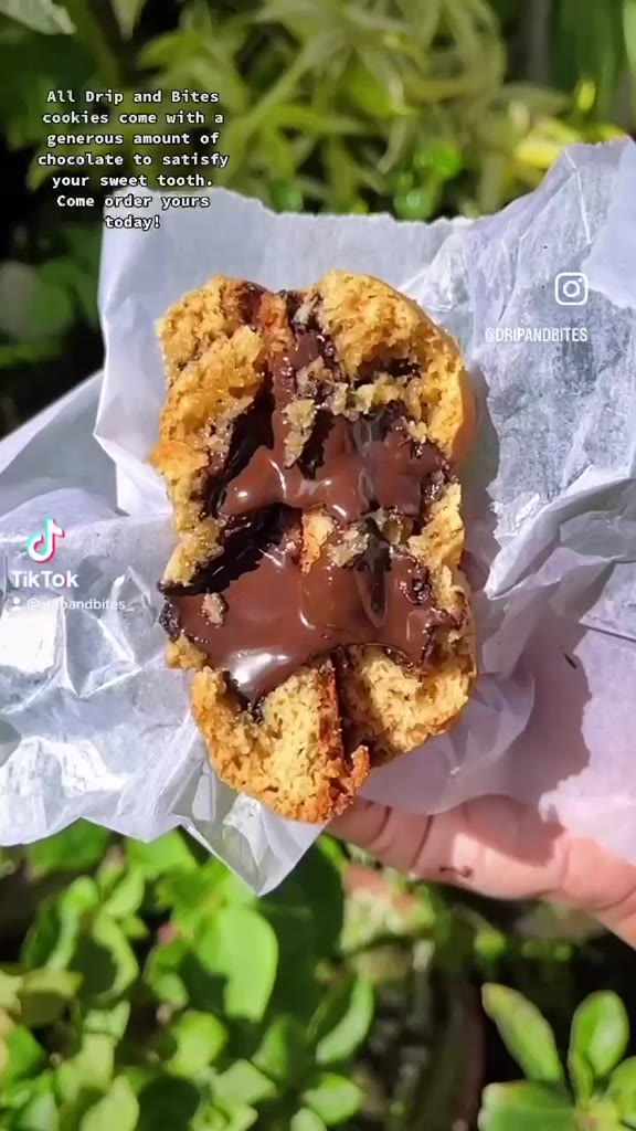 [PER PIECE OPTION] Drip and Bites Chunky Chocolate Cookies | Shopee ...