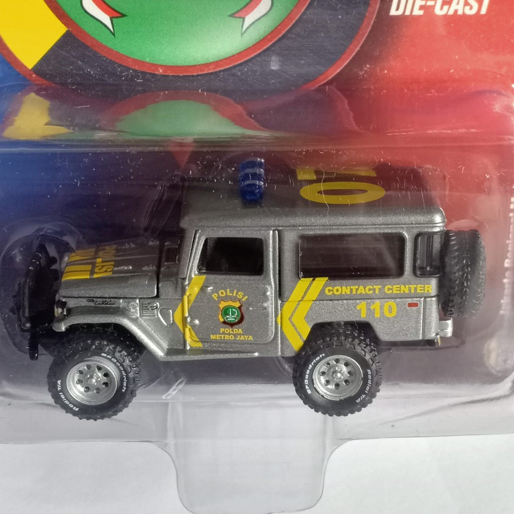 1:64 Scale Johnny Lightning 1980 Toyota Land Cruiser FJ40 Diecast Car ...