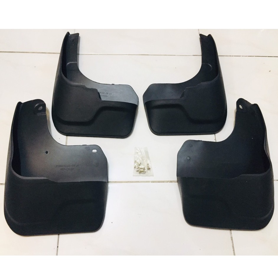 Toyota Innova 2009 2010 2011 2012 2013 2014 2015 Mudguard w/ SCREWS ...