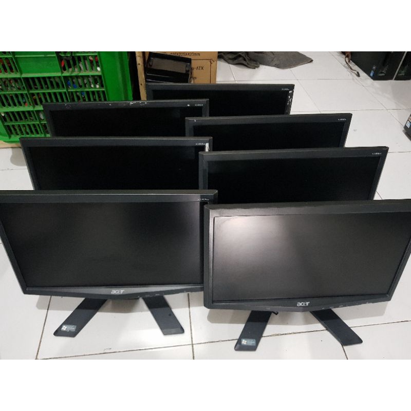 LAYAR 16" WIDESCREEN CPU MONITOR. 16 INCH COMPUTER SCREEN. NORMAL ...