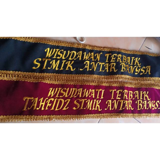 Graduation sash. Additional request for writing 2 sentences | Shopee ...