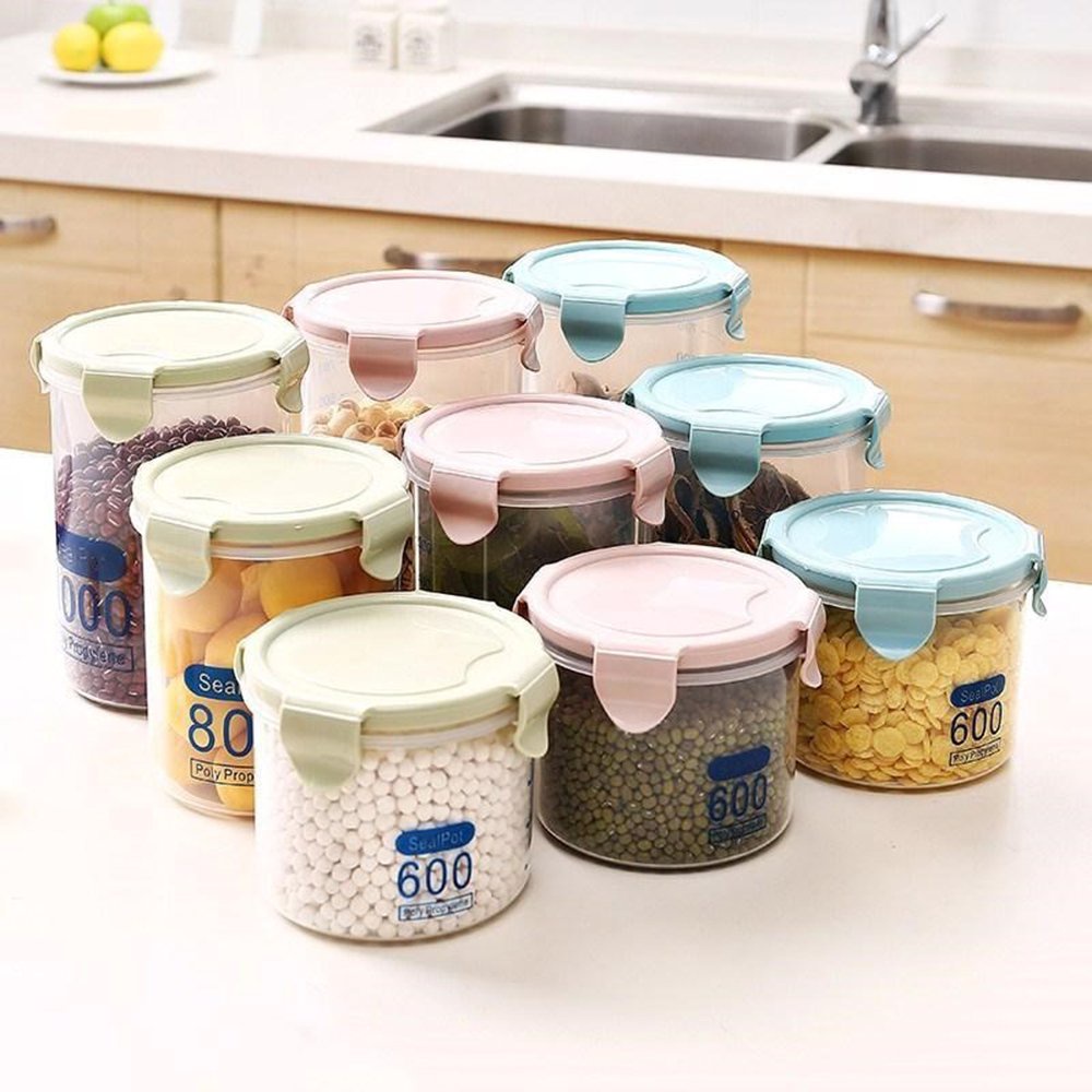 Set of 3 plastic food containers, sturdy rubber-rimmed lid, graduated ...