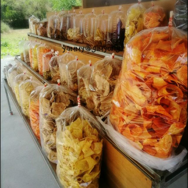 Fried potato cracked cracked potato chips fried paprika fried banana ...