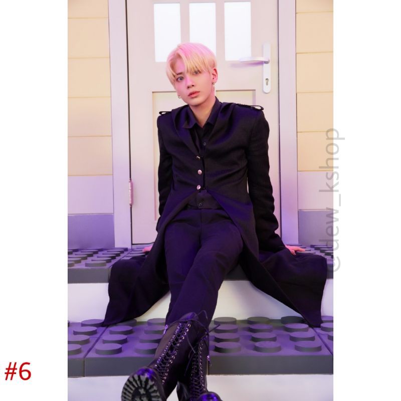 Poster TXT minisode1 : Blue Hour - Concept Photo VR Ver. Taehyun (2 ...
