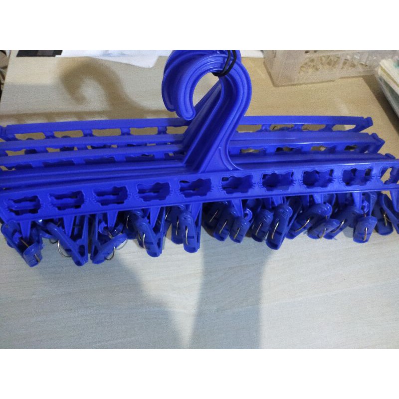 Hello kitty face 1pc Hanger with 10pcs clips class a colored (sipit ...