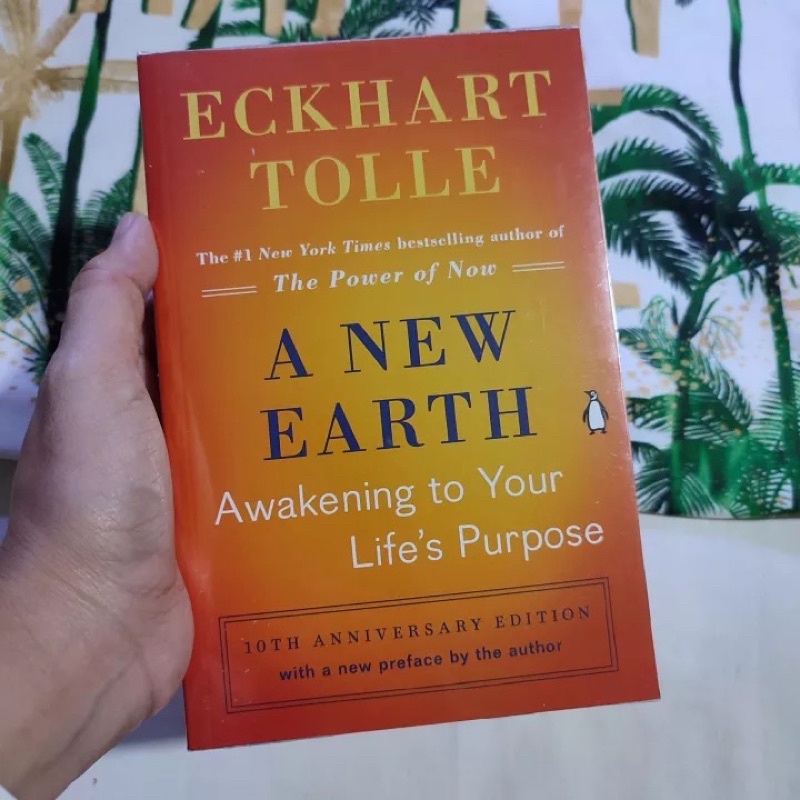 A New Earth: Awakening to Your Life’s Purpose Book by Eckhart Tolle | Shopee Philippines