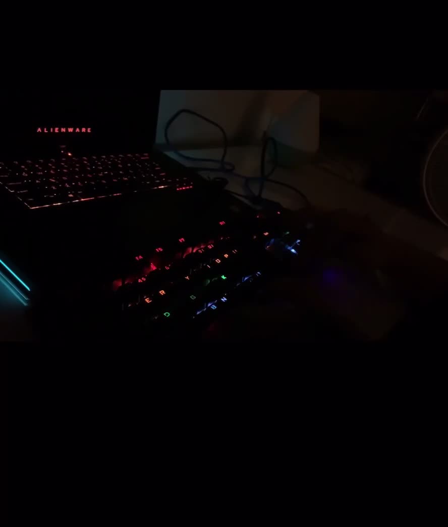 ME Real Mechanical Keyboard Gaming Colorful Backlit 104 keys K300 ...