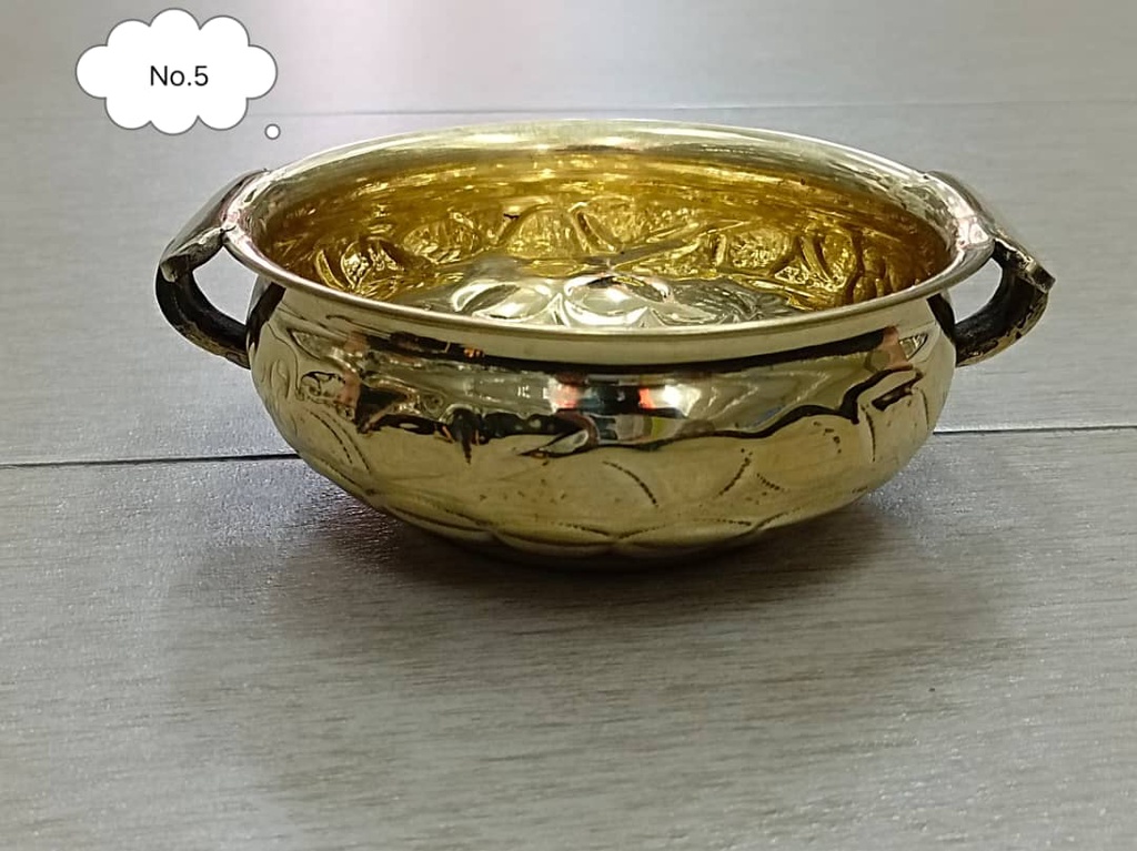 Brass Poo Uruli/Brass Floating Flower Pot Hammered Design | Shopee ...