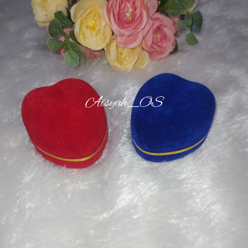 Place for proposal rings, velvet gifts, love boxes | Shopee Philippines