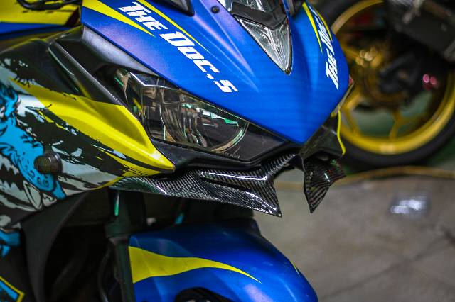 Yamaha R25 WINGLET R25 Carbon VISOR R25 WINGLET R25 | Shopee Philippines