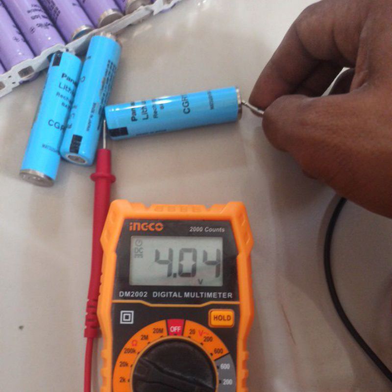 Panasonic Lithium ion CGR 17670 battery harvest from old laptop battery ...