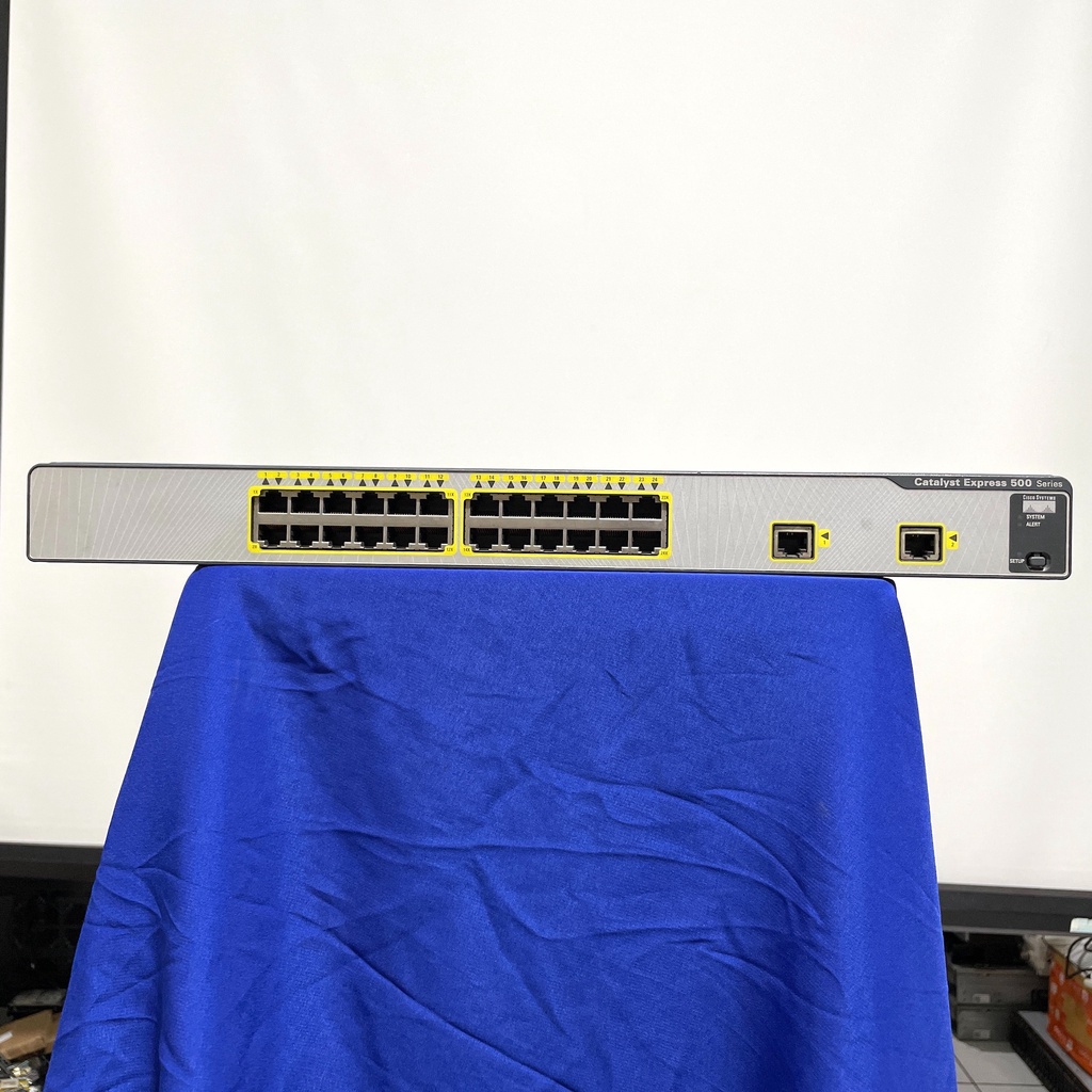 Switch hub cisco catalyst express 500 24 tt 24 port 10 100 2 port giga ...