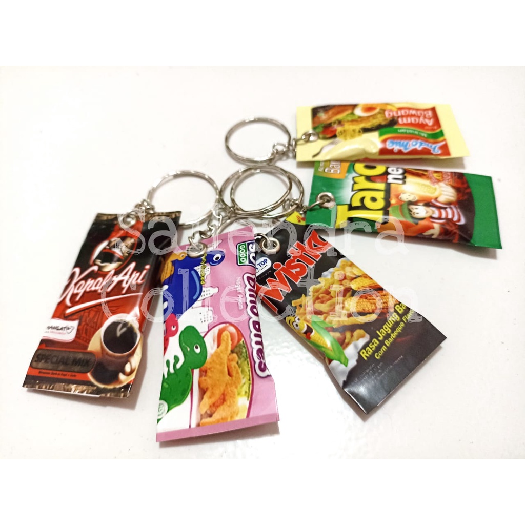 GANTUNGAN REPLIKA Keychains - Snack Souvenirs - Racket Keychains ...