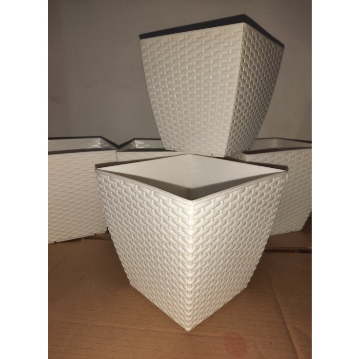 5PCS white triangular rattan design pots for plants (6x6 inches ...