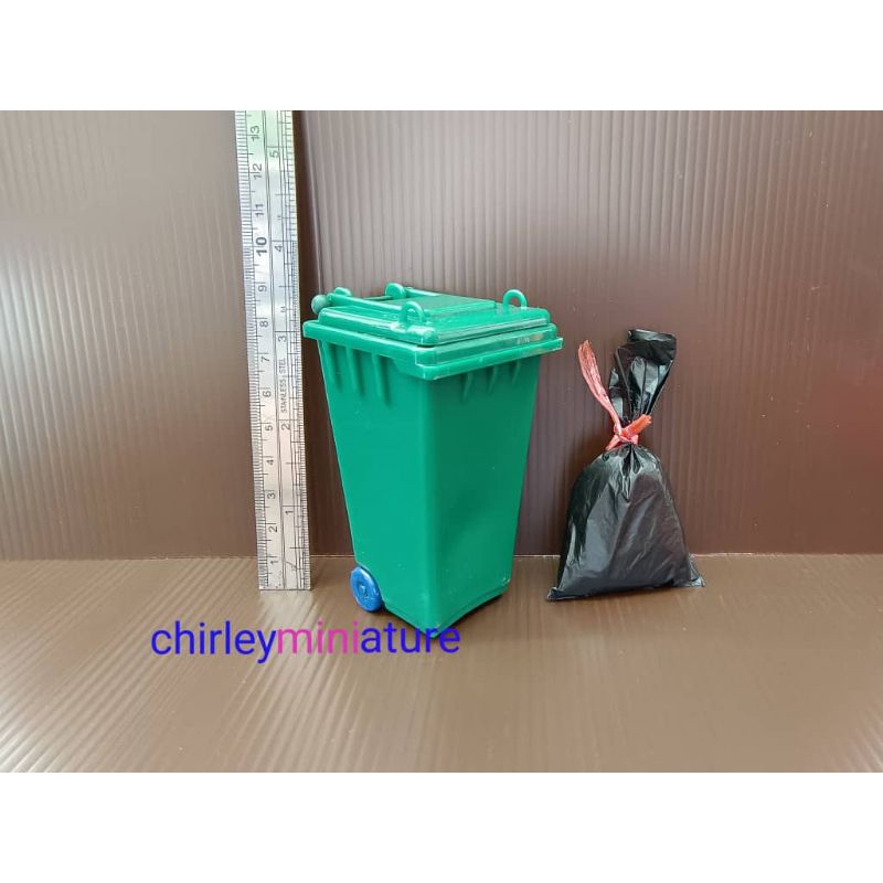 Dollhouse miniature garbage bin / Diorama 112 / Miniature dustbin ...