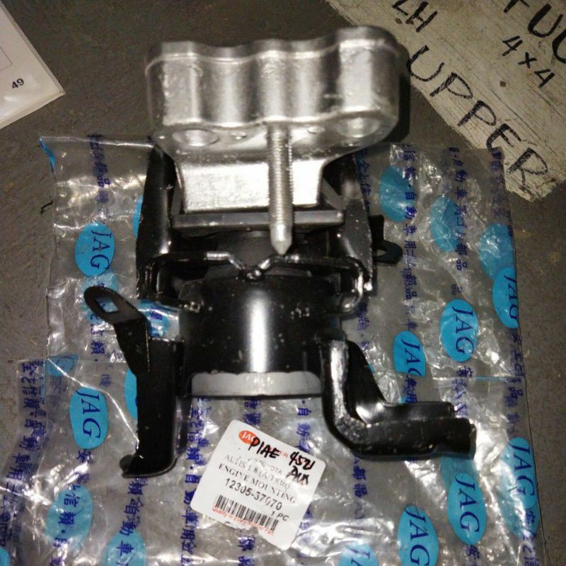 Engine Support RH Toyota Altis (2013-2018) | Shopee Philippines