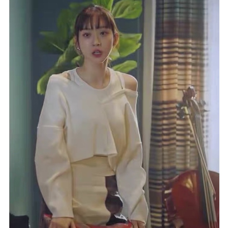 Ju Seok Kyung Penthouse off-the-shoulder shirt Set - The upper battle ...