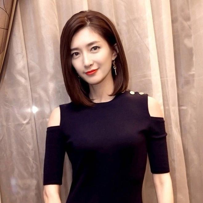 Wig Female Bobo Head Middle Partition Bangs Full Headgear Yang Mi Same ...