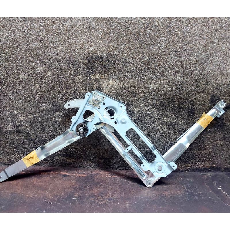 1pc ISUZU ELF NKR GIGA MANUAL/POWER WINDOW MECHANISM L/R | Shopee ...