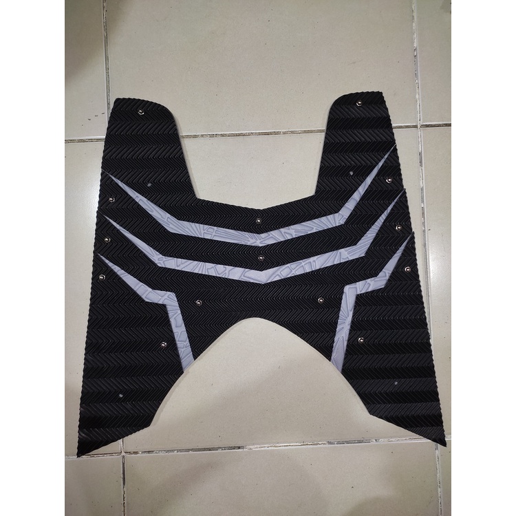 Yamaha Mio Gear Rubber Matting Lightning Design with stainless nut and ...