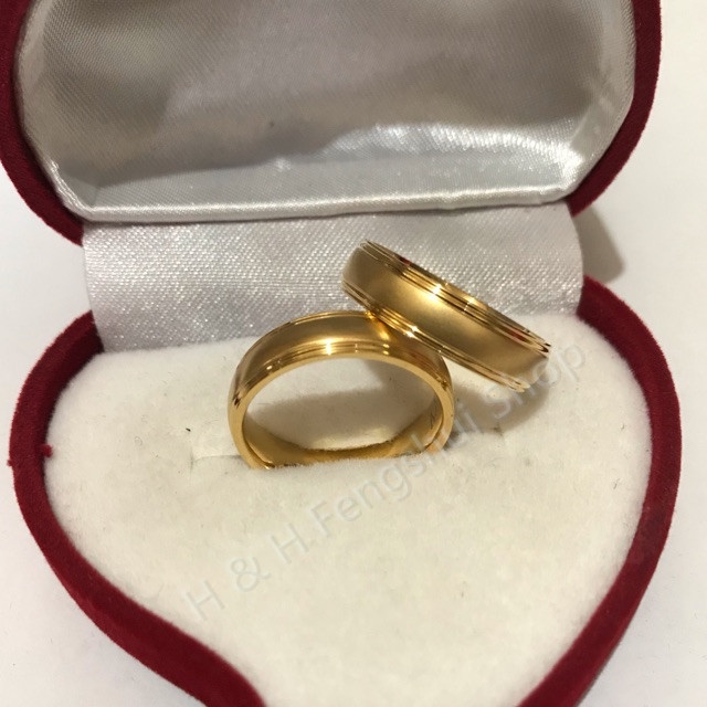 Italy 10k wedding ring with free box Sold Per Pc #57 | Shopee Philippines