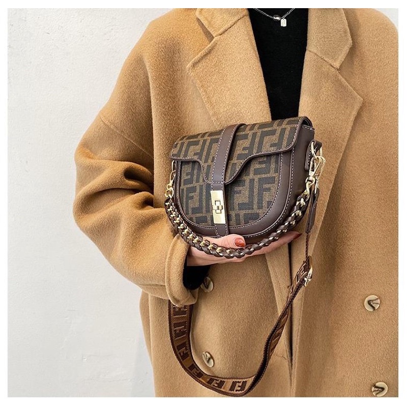 AW 2022 new trendy fashion texture ladies shoulder bag | Shopee Philippines