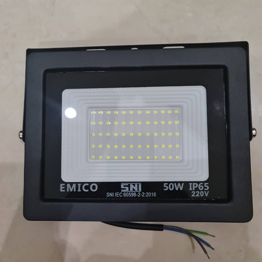 PUTIH White 50W Spotlight / 50 Watt IP65 EMICO LED Shooting Light ...