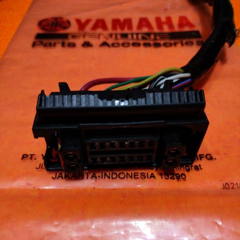 Original YAMAHA NMAX R25 XMAX AEROX 155 ABS BRAKE MODULE SOCKET ...