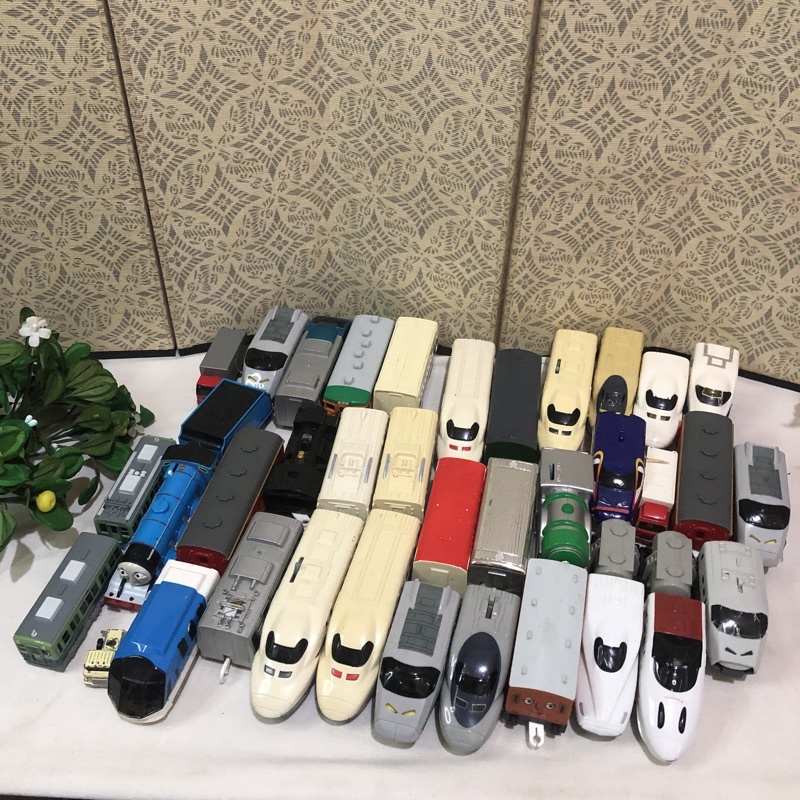 30pcs Assorted Used Toy Cars/Vehicles/HW Diecast Cars (TAKE ALL) Japan ...