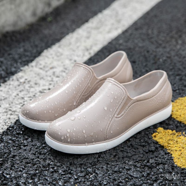 Low top short tube fashion rain shoes women's kitchen waterproof shoes ...