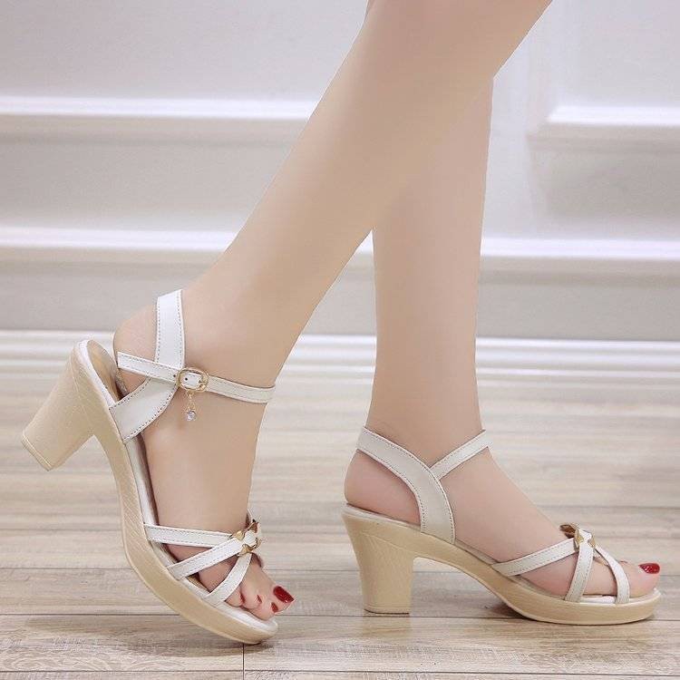 Bestseller Korea Fashion Thick Heels Women Casual WHite/balck Rome ...