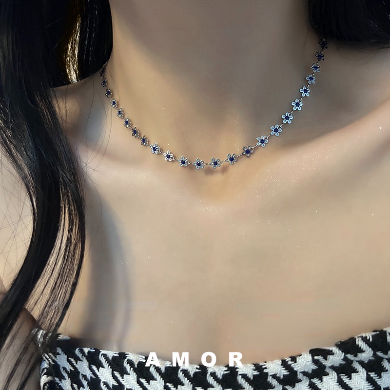 Blue Flower Necklace Women's Luxury Small crowd Design Cool Collar ...