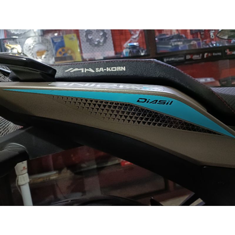 GENUINE STICKER GRAPHIC 1,2,3&4 OF REAR BODY COVER SIDE 3&4 SNIPER 155 ...