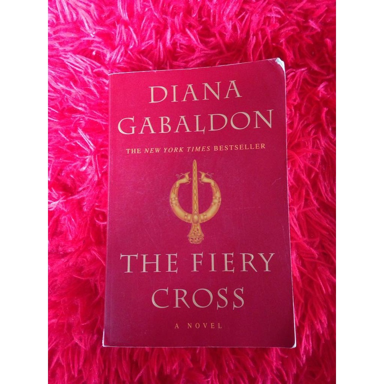 FLAWED-The Fiery Cross (Outlander 5) by Diana Gabaldon (Softbound ...