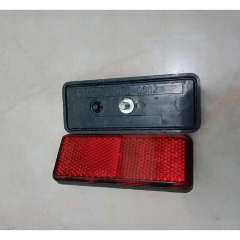 MATA Suzuki APV ARENA Cat Eye Rear BUMPER Reflector ORIGINAL | Shopee ...
