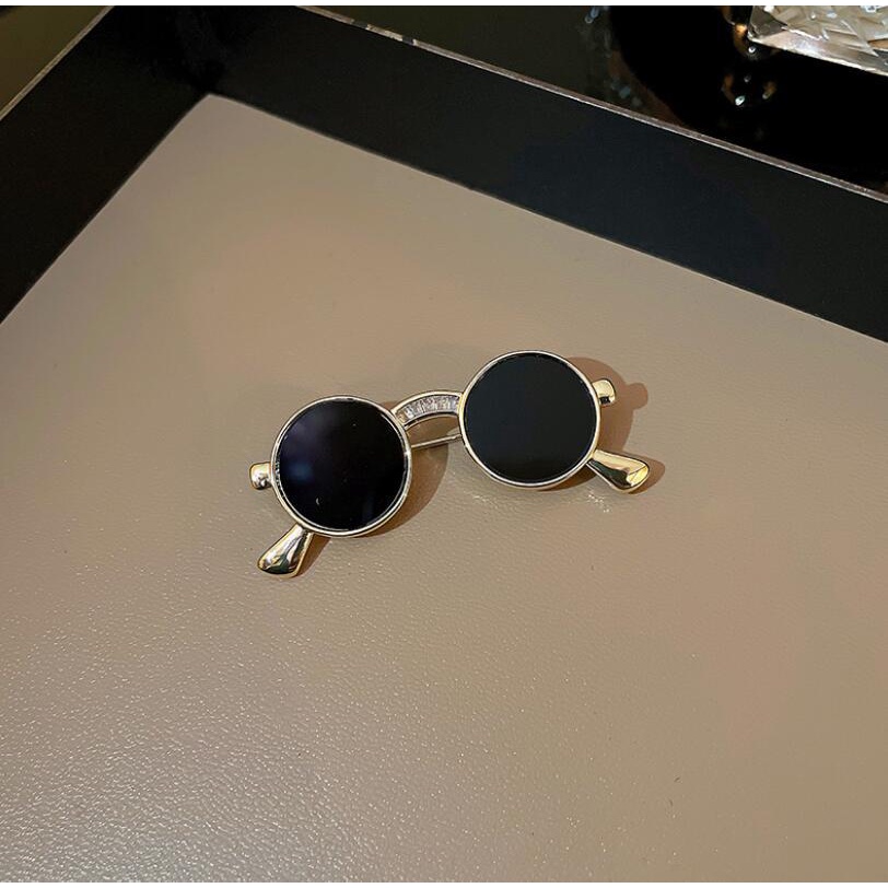 2022 New Style Trendy Love Diamond Inlaid Sunglasses Brooch Japanese